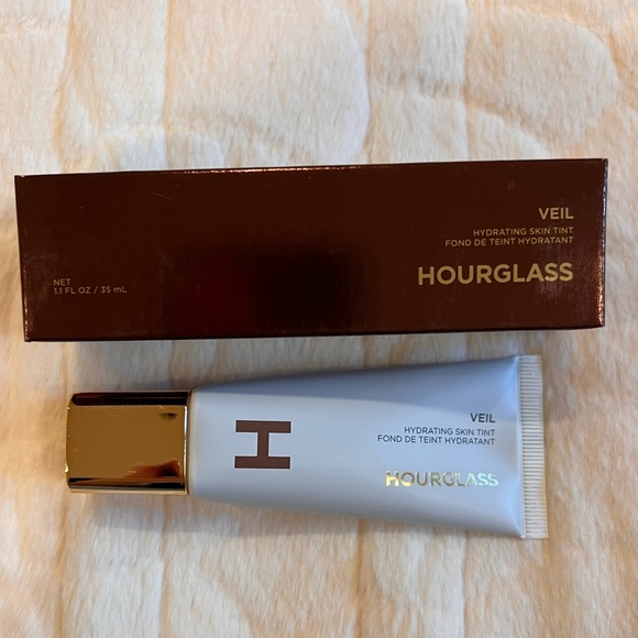 Hourglass | Makeup | Hourglass Veil Skin Tint Shade 7 | Poshmark